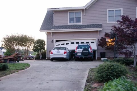 How to Prepare Your Garage Door for Hurricane Season